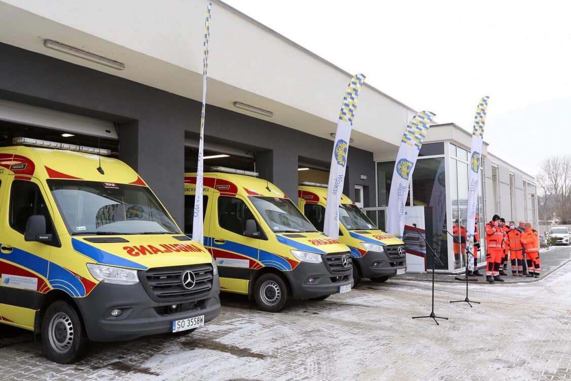 Pogotowie Ratunkowe w Sosnowcu zyskało 3 nowe ambulanse. Zakup ten ma ...